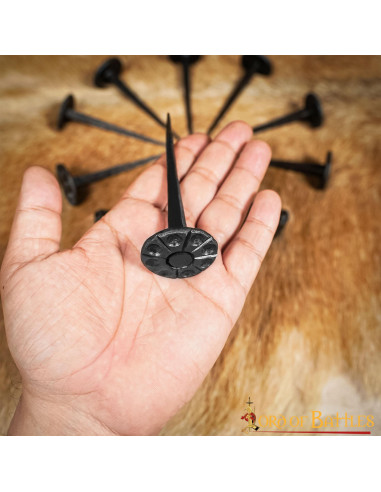 Clou médiéval, tête ronde, forgé à la main (10 cm.) ⚔️ Boutique Épées